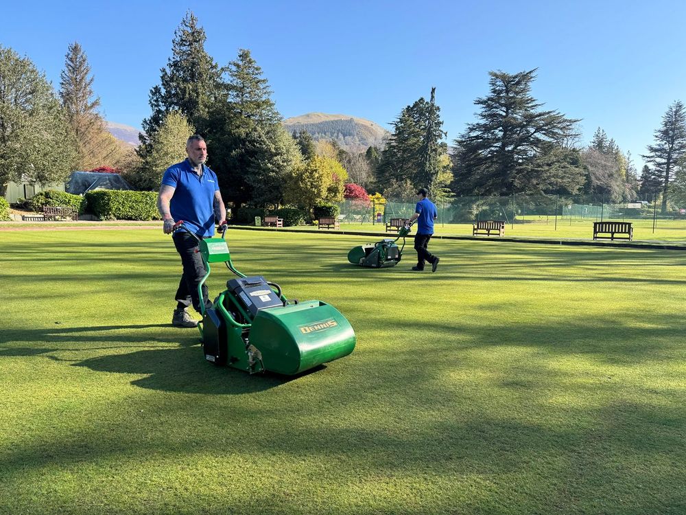 E-Series | Dennis Mowers