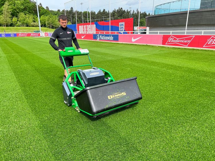 ES - 34R | Dennis Mowers